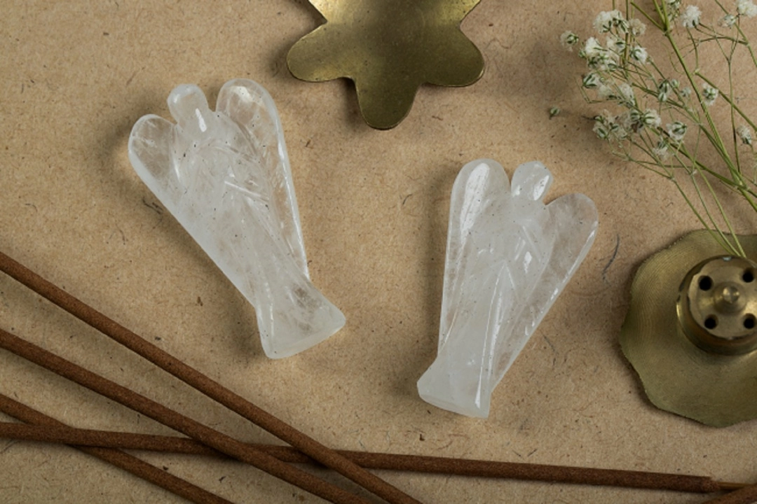 9 Powerful Crystal Angel Healing and Its Benefits