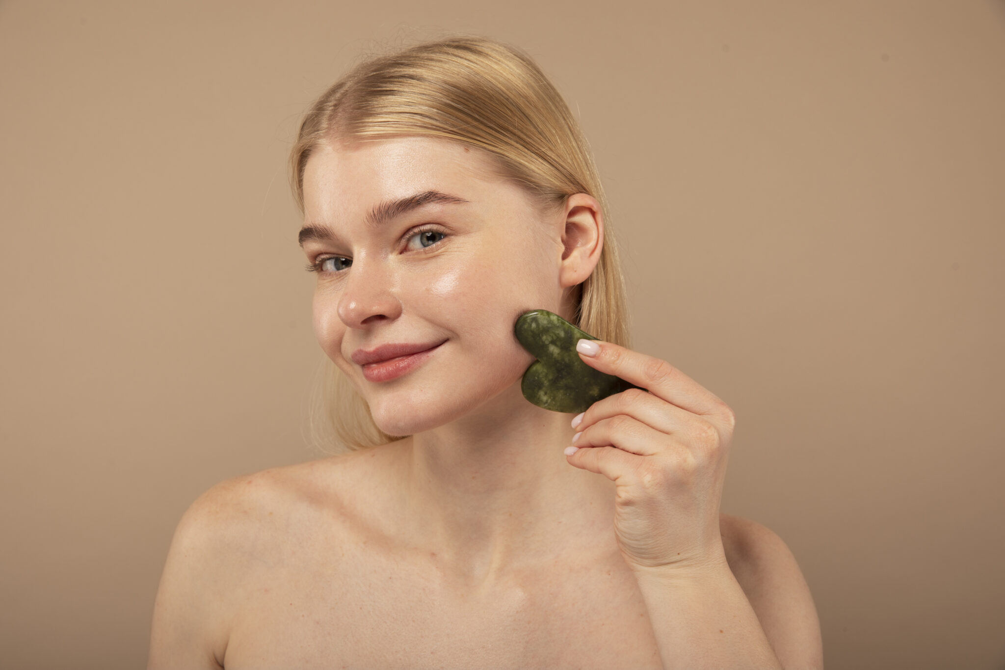 What is Gua Sha, Its Types and How to Use it - Blog - Themiraclehub